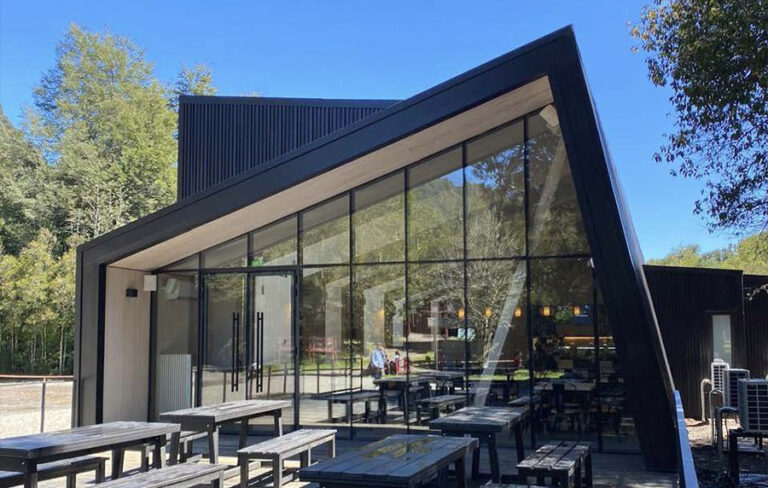 FURO – Diseño y construcción en madera laminada